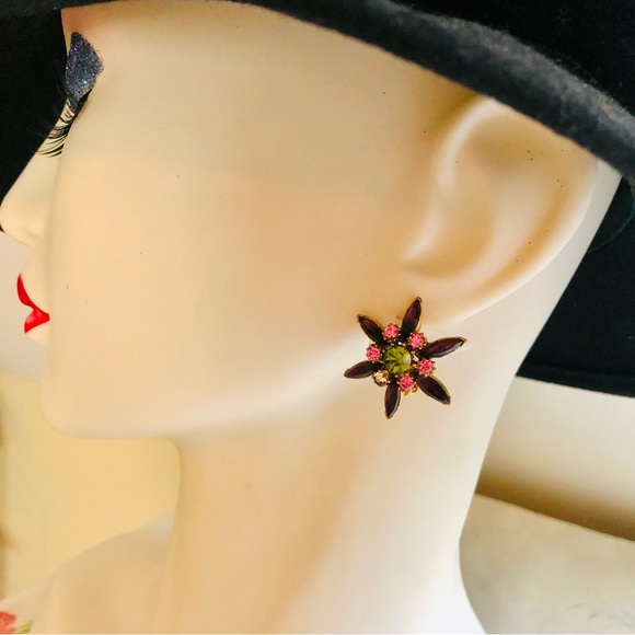 Albert Weiss | Jewelry | Vintage Weiss Clipon Flower Or Star Shaped ...